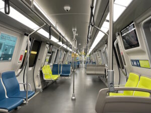 NH107便のアップグレードは、チェックインカウンター勝負！ - 空と大地と